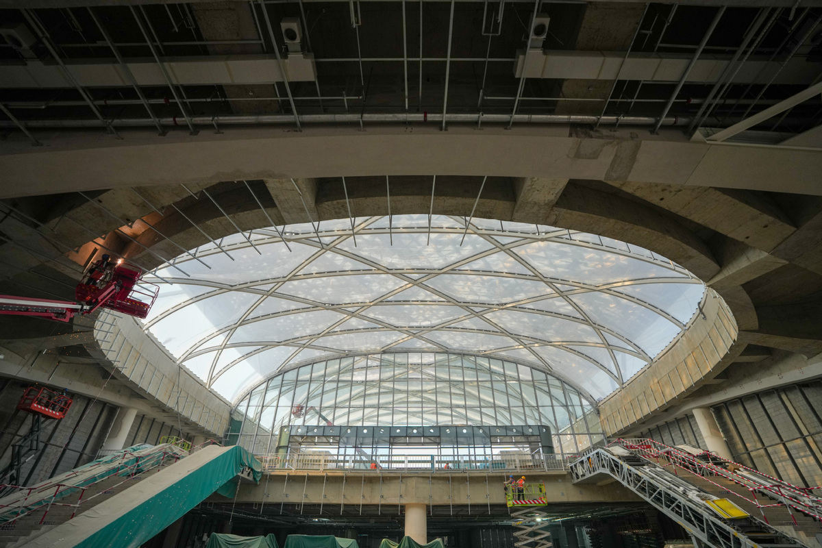 Main structure of Asia's largest underground transportation hub ...