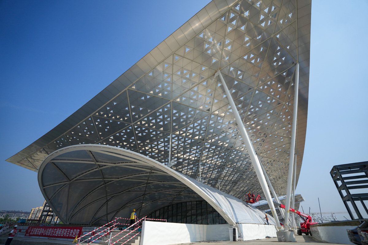 Main structure of Asia's largest underground transportation hub ...