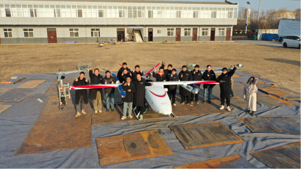 China's first ton-class liquid hydrogen VTOL drone takes flight of page ...