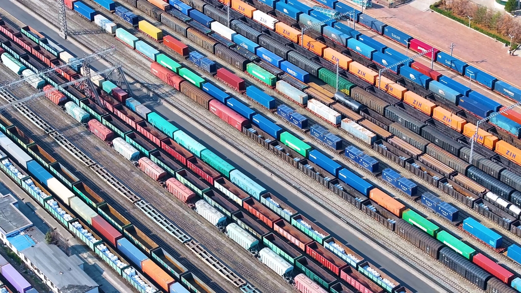 Major land port in NW China's Xinjiang sees over 6,000 China-Europe ...